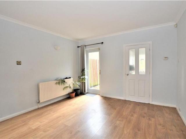 2 bedroom end of terrace house to rent