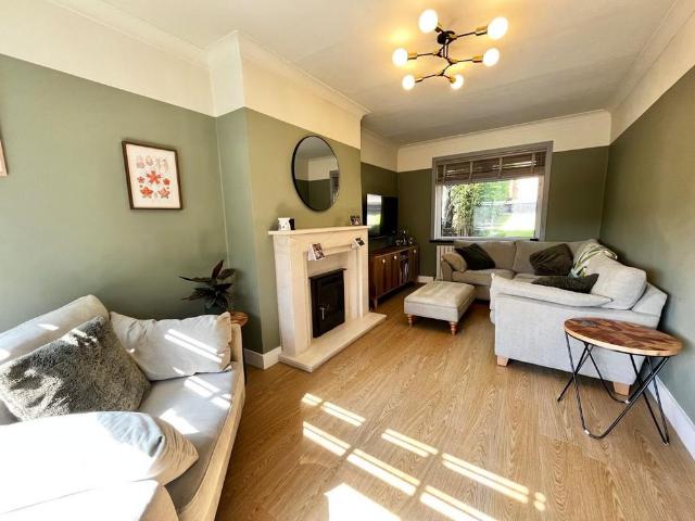 2 bedroom end of terrace house to rent