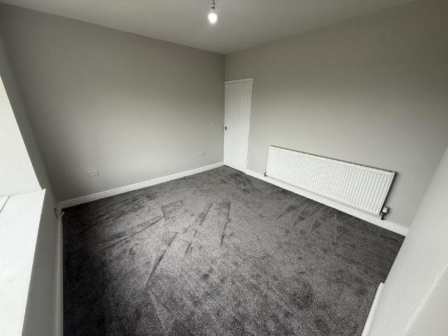 2 bedroom end of terrace house to rent