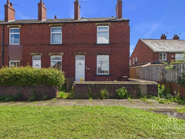 2 bedroom end of terrace house to rent
