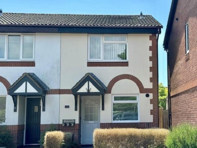 2 bedroom end of terrace house to rent
