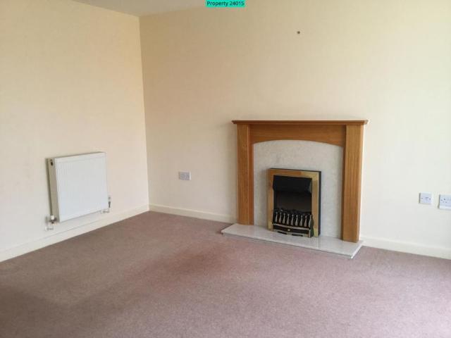 2 bedroom end of terrace house to rent