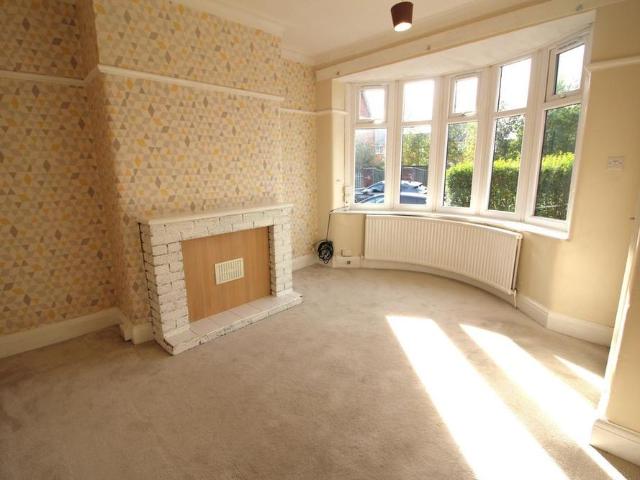 2 bedroom end of terrace house to rent