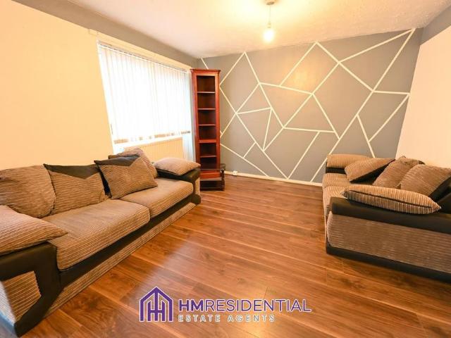 2 bedroom end of terrace house to rent
