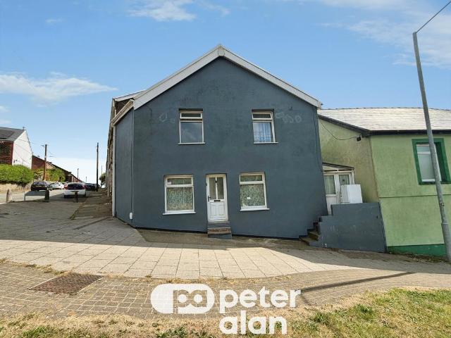2 bedroom end of terrace house to rent