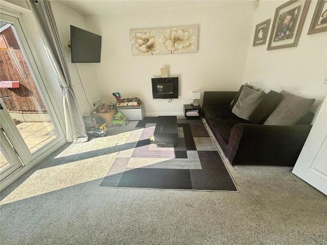 2 bedroom end of terrace house to rent