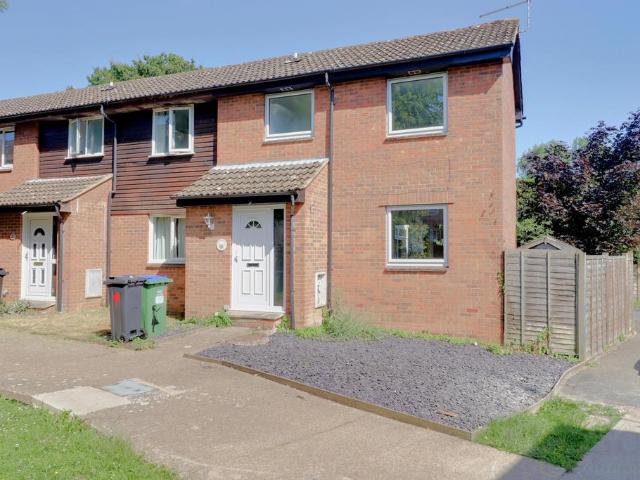 2 bedroom end of terrace house to rent