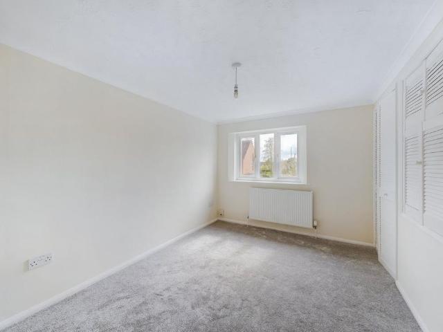 2 bedroom end of terrace house to rent