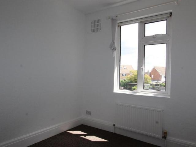 2 bedroom end of terrace house to rent