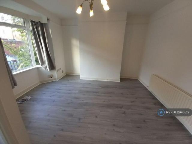 2 bedroom end of terrace house to rent