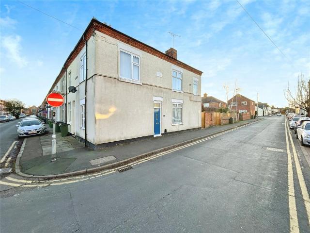 2 bedroom end of terrace house to rent