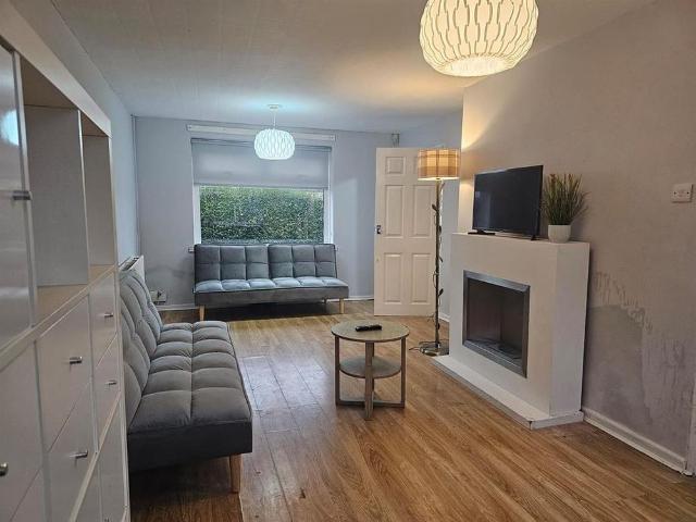 2 bedroom end of terrace house to rent
