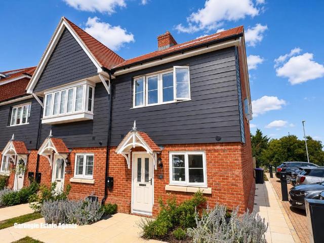 2 bedroom end of terrace house to rent