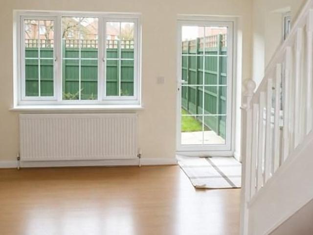 2 bedroom end of terrace house to rent