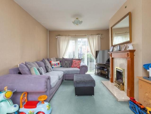 2 bedroom end of terrace house to rent