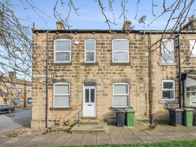 2 bedroom end of terrace house to rent