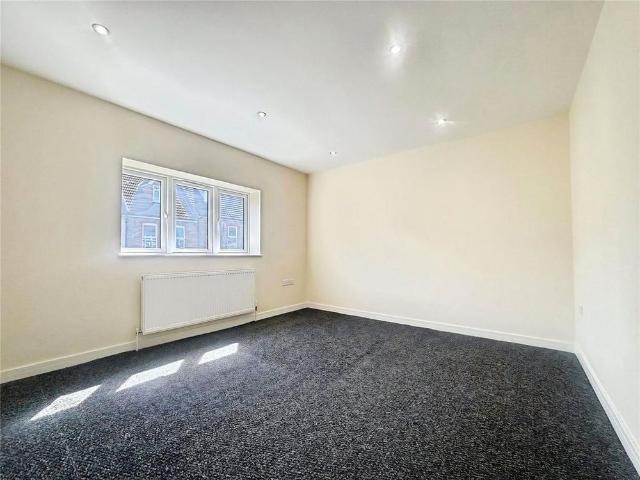 2 bedroom end of terrace house to rent