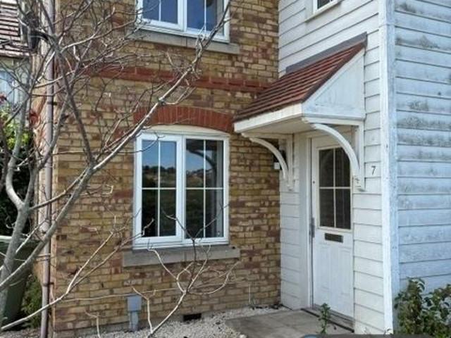2 bedroom end of terrace house to rent