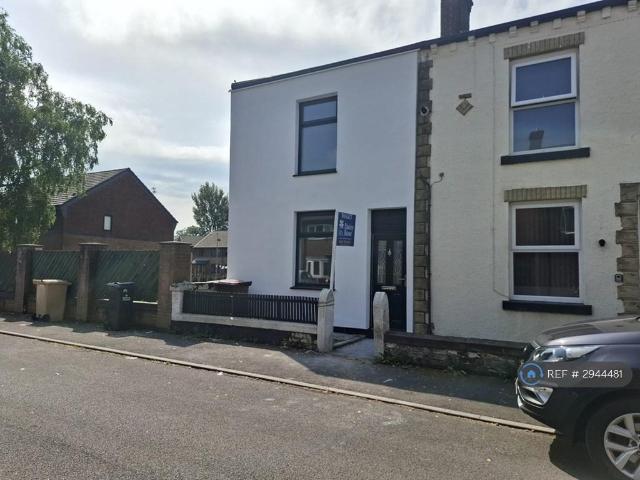 2 bedroom end of terrace house to rent