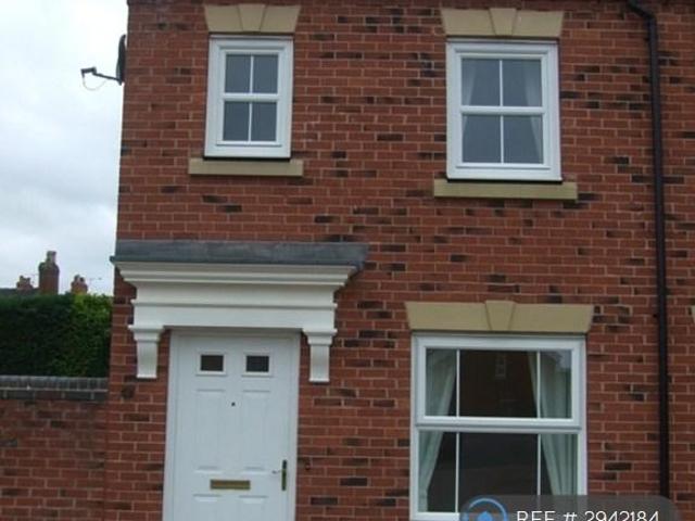 2 bedroom end of terrace house to rent