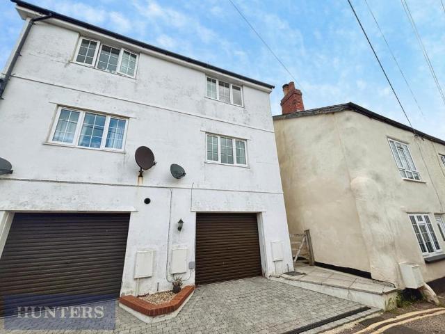 2 bedroom end of terrace house to rent