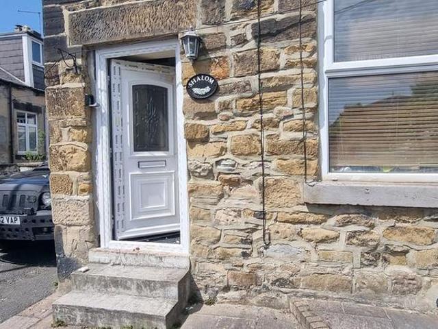 2 bedroom end of terrace house to rent