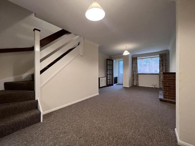 2 bedroom end of terrace house to rent