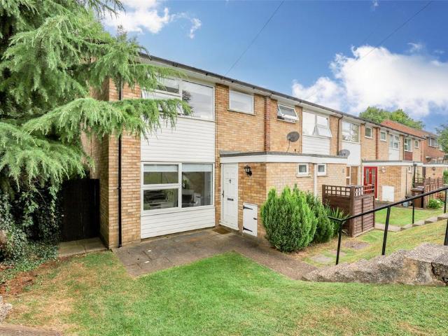 2 bedroom end of terrace house to rent