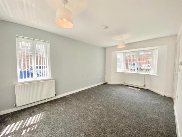 2 bedroom end of terrace house to rent