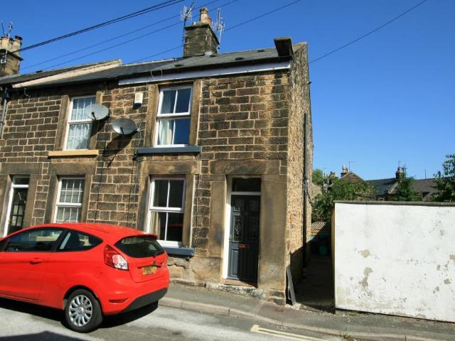 2 bedroom end of terrace house to rent