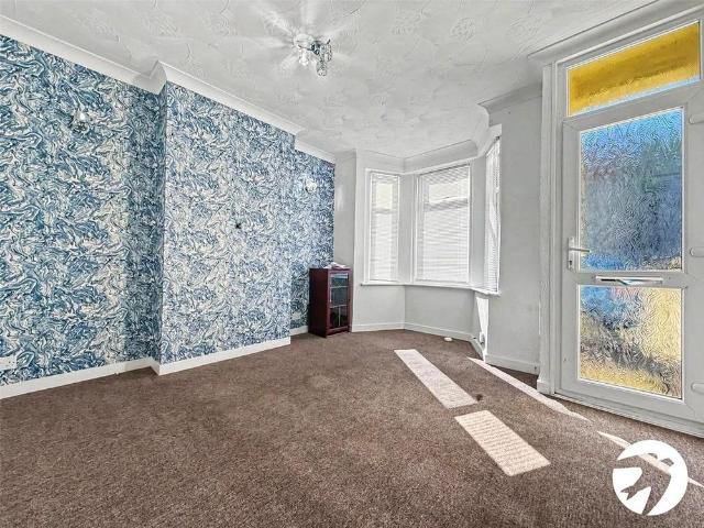 2 bedroom end of terrace house to rent