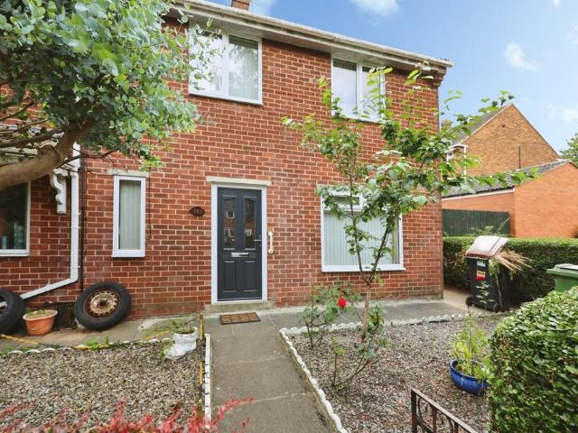 2 bedroom end of terrace house to rent