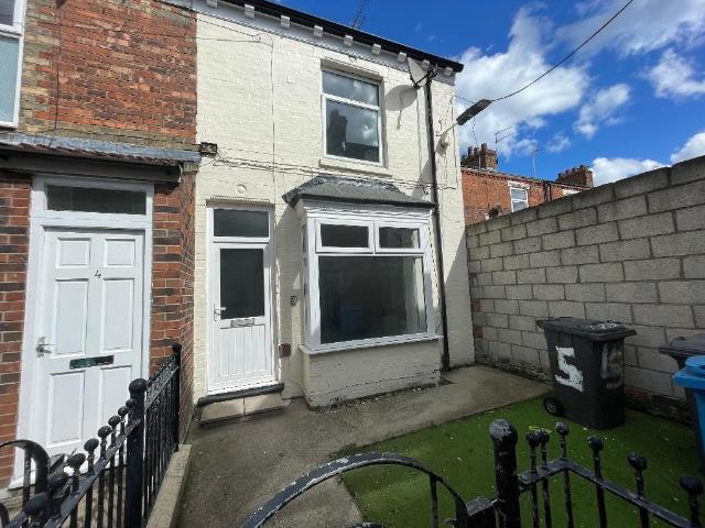 2 bedroom end of terrace house to rent