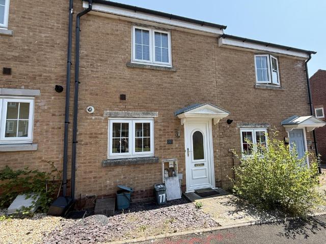 2 bedroom end of terrace house to rent