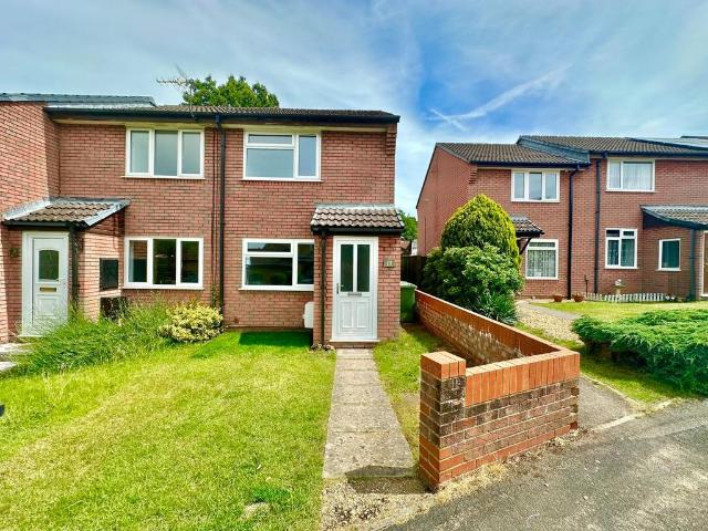 2 bedroom end of terrace house to rent