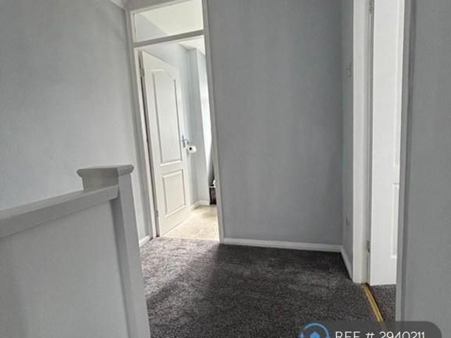 2 bedroom end of terrace house to rent