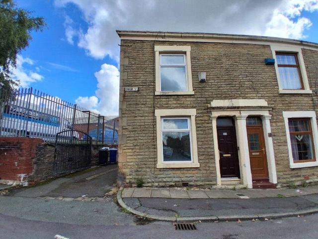 2 bedroom end of terrace house to rent
