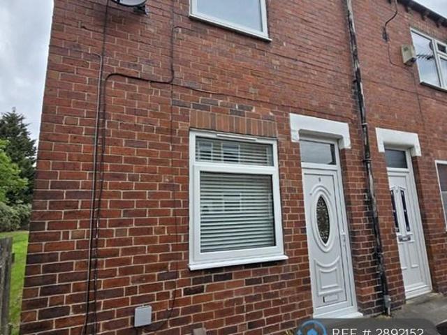 2 bedroom end of terrace house to rent