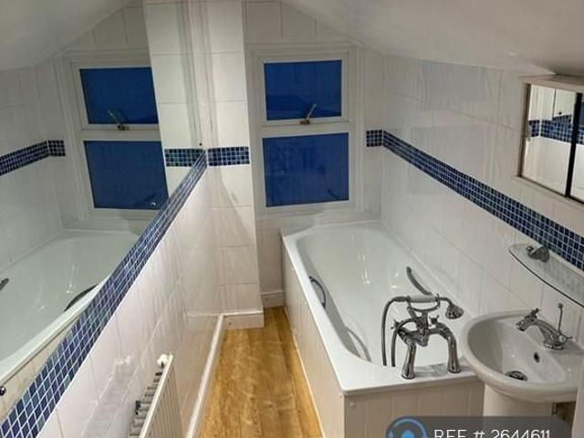 2 bedroom end of terrace house to rent