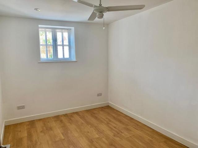 2 bedroom end of terrace house to rent