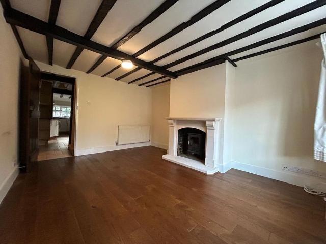 2 bedroom end of terrace house to rent