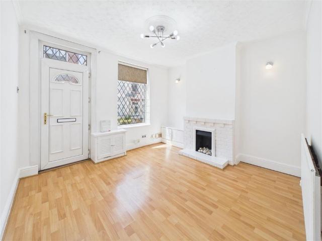 2 bedroom End of terrace house to rent
