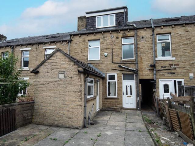 2 bedroom end of terrace house to rent