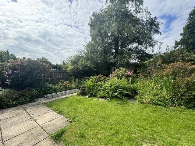 2 bedroom end of terrace house to rent