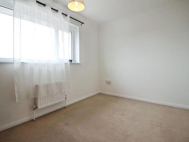 2 bedroom end of terrace house to rent