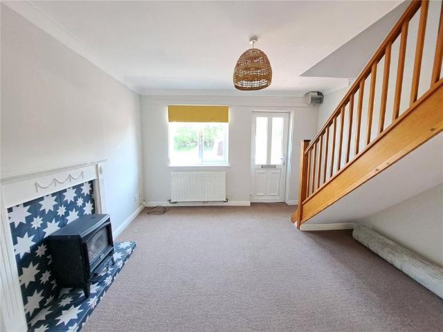 2 bedroom end of terrace house to rent