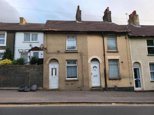 2 bedroom end of terrace house to rent