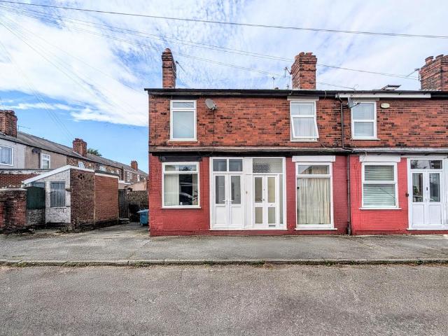 2 bedroom end of terrace house to rent