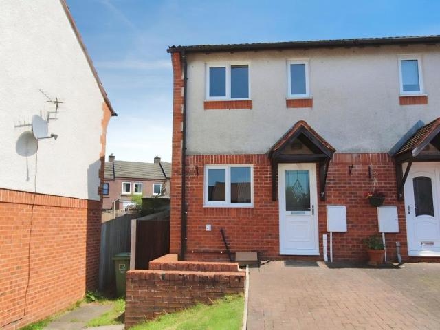 2 bedroom end of terrace house to rent