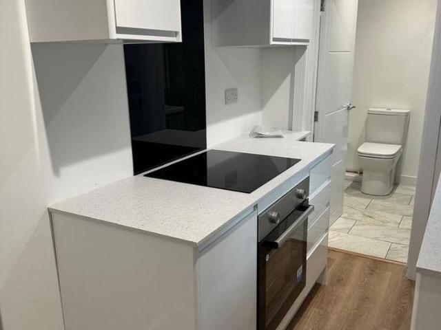 2 bedroom end of terrace house to rent
